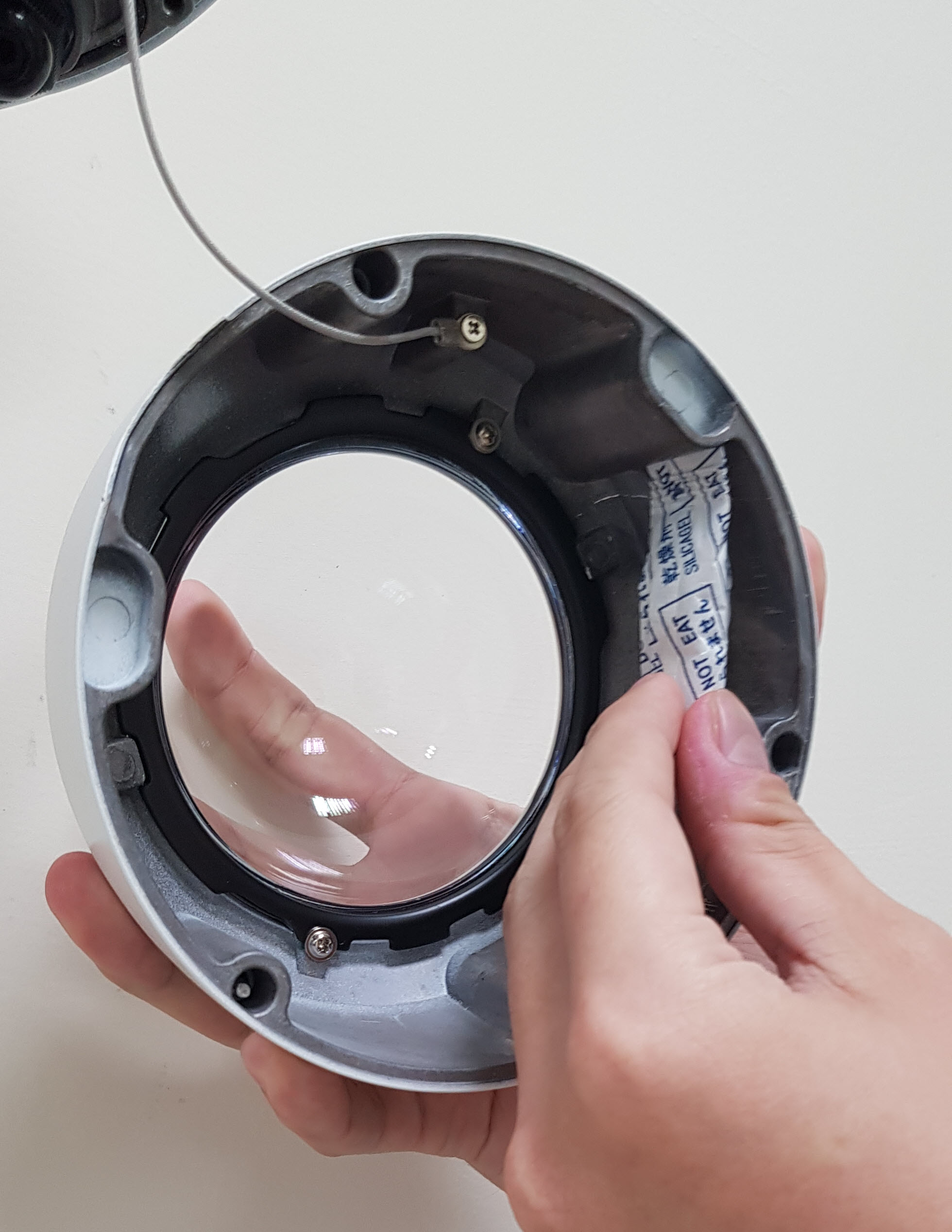 [All cameras] How to change the desiccant bag in Fixed Dome Series ...